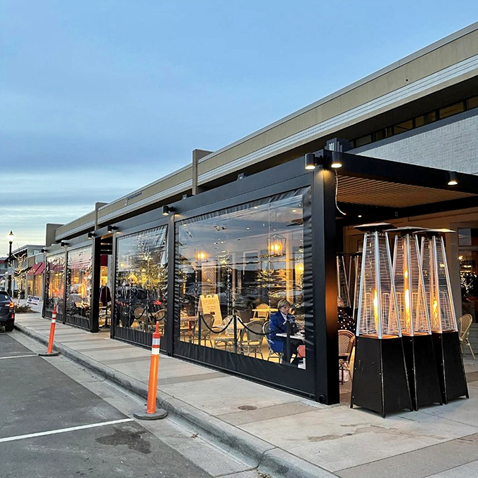 Gianni's brings a touch of big-city glamour to Wayzata. Even the outdoor seating looks ready for its close-up!