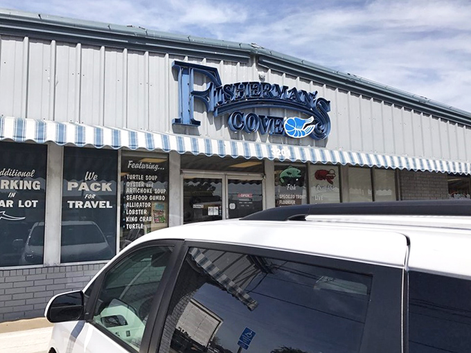 Part market, part restaurant, all delicious. Harbor Seafood is the Swiss Army knife of seafood joints.