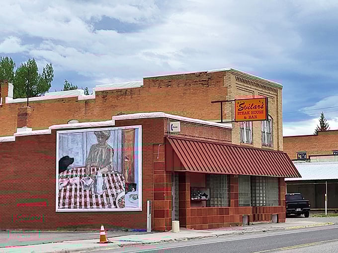 Svilar's Bar & Steakhouse: Old-school cool meets new-school flavor! This brick beauty's been serving up sizzling satisfaction longer than some folks have been alive.
