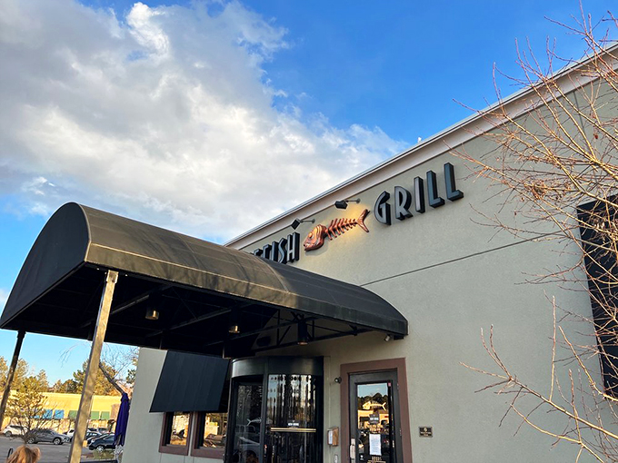 Sleek on the outside, warm and inviting on the inside. Bonefish Grill is the James Bond of seafood restaurants.
