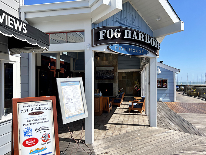 Perched on Pier 39, this place serves up clam chowder so good, you'll want to swim in it. (Please don't. That would be weird.)