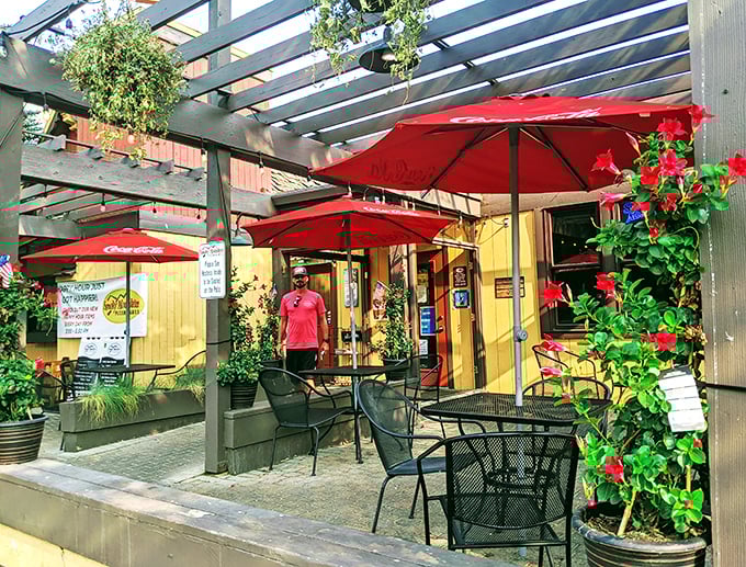 Pizza paradise found! Smoky Mountain Pizzeria & Grill in Ketchum is where hungry skiers and locals alike find their cheesy nirvana.