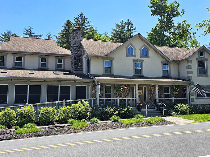 A whimsical sign leads to serious flavor. Hop on in for a steak that'll have you croaking with delight.