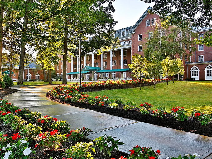 The Gideon Putnam: where "taking the waters" meets "taking it easy." It's like a fancy spa day, but with more history and fewer cucumbers on your eyes.