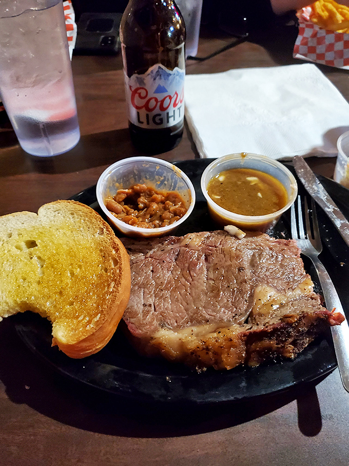 Prime rib that doesn't need a fancy white tablecloth to impress, just honest cooking and sides that know their supporting role.