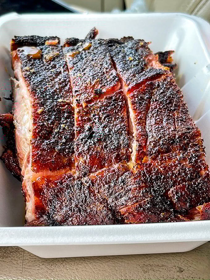 These St. Louis-style ribs are so good, they'll make you forget about that other famous arch. Meaty perfection that's worth crossing state lines for.