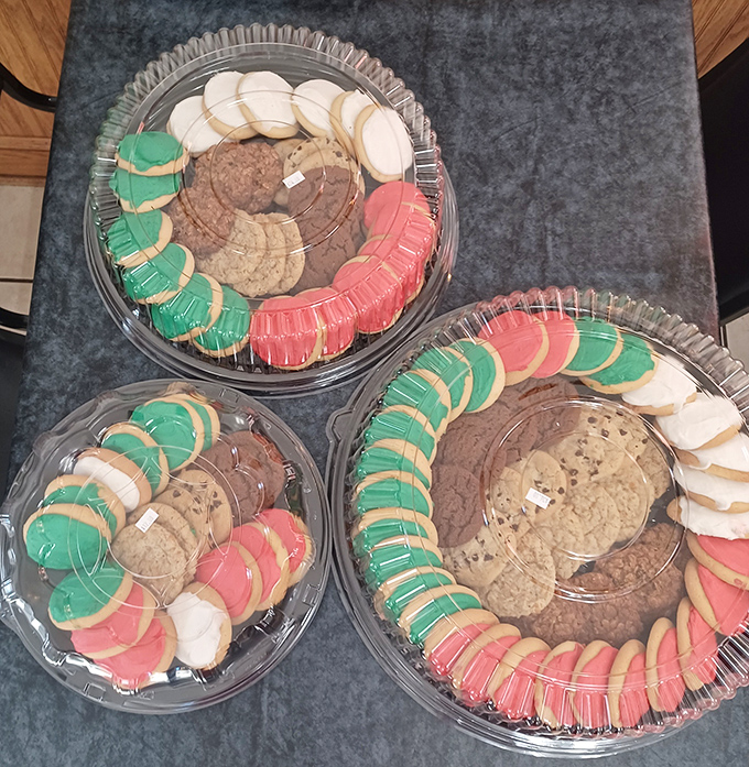 Cookie monsters, rejoice! These festive treats are like edible Christmas ornaments, minus the pine needles and tangled lights.