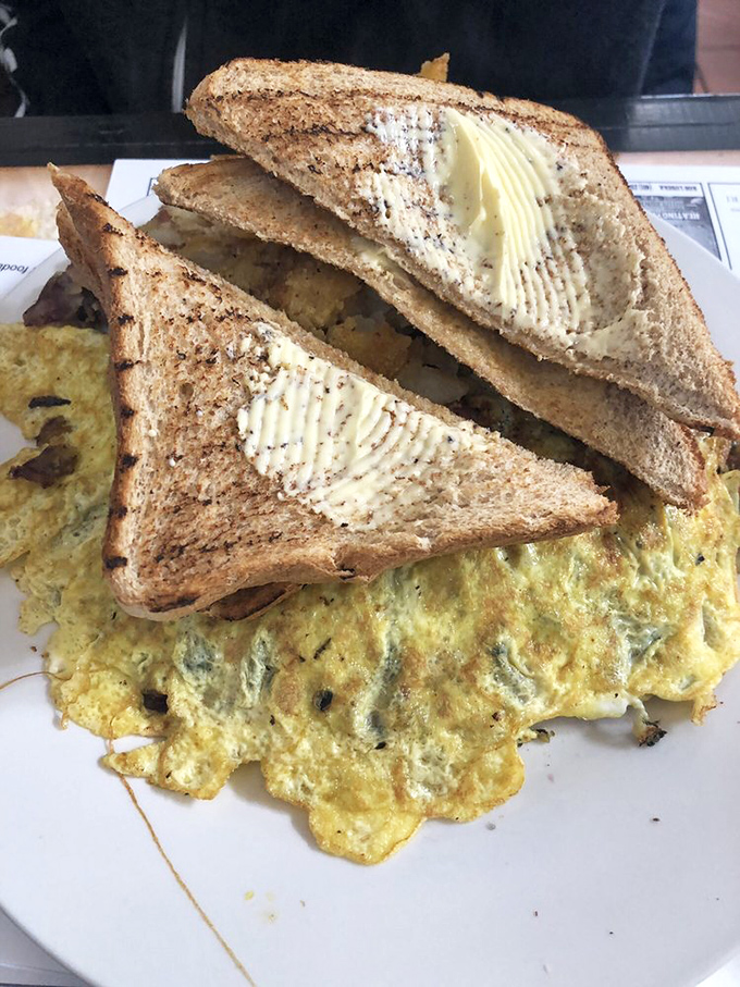 Green eggs and ham? Dr. Seuss has nothing on this veggie-packed omelette that'll make you forget you're eating healthy.