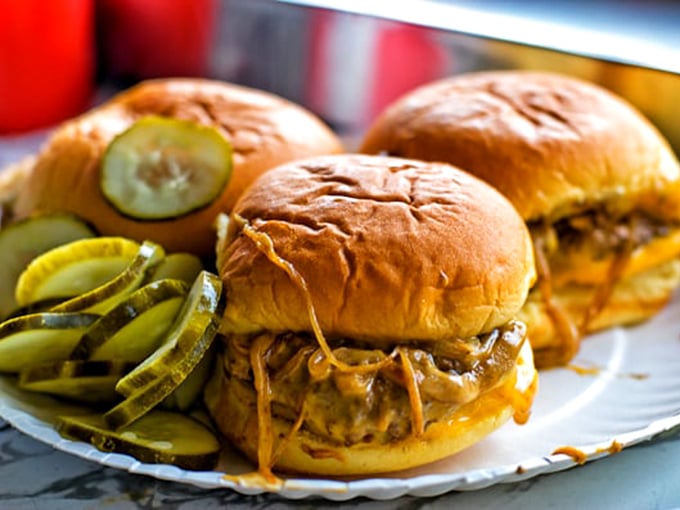 Slider central! White Manna's burgers are like the Goldilocks of the burger world - not too big, not too small, just right for maximum enjoyment.