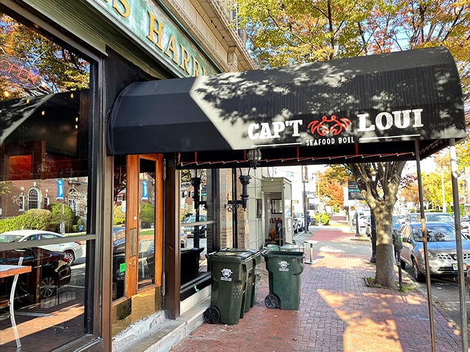 Cap't Loui: bringing the shore to your door (well, to Montclair). It's like a seafood theme park, minus the rollercoasters and plus the flavor coasters!