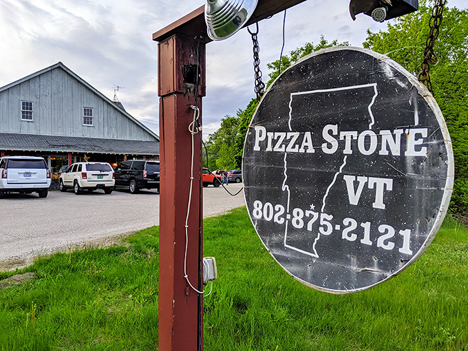 Pizza Stone VT: Where rural charm meets pizza perfection. This converted country store serves up slices that'll make you yodel with joy.