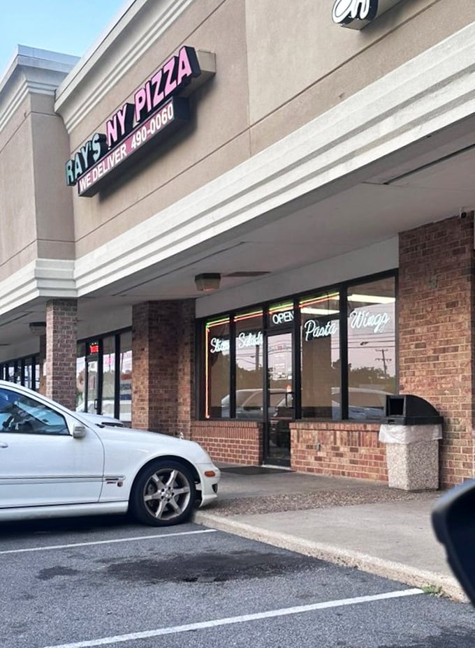 Ray's NY Pizza proves great New York slices can happen anywhere&mdash;even in a Virginia Beach strip mall that's 350 miles from Manhattan.