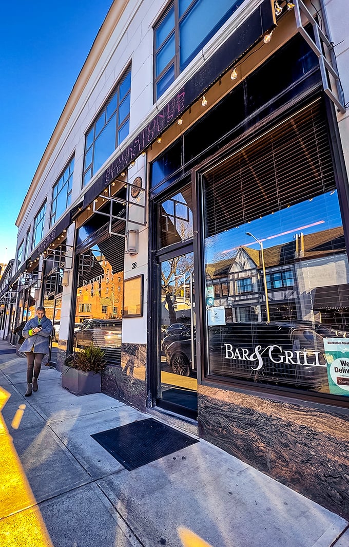 Windows to a world of wagyu wonders. Blackstones turns steak into a spectator sport &ndash; and everyone's a winner.