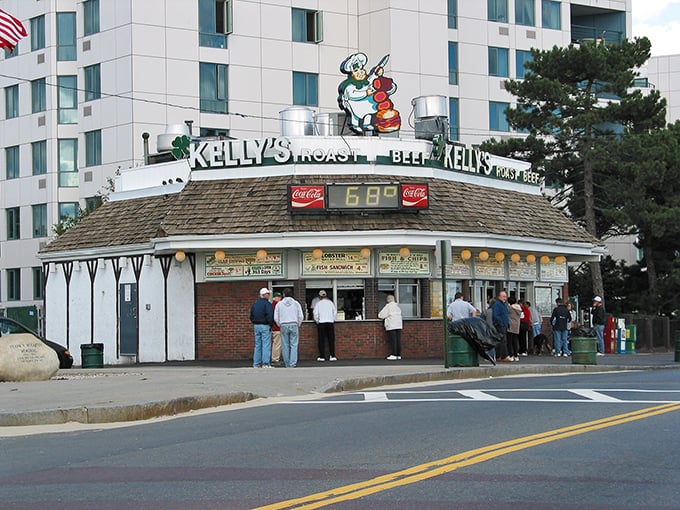 Retro vibes, timeless flavors. Kelly's proves that some things, like perfectly fried clams, never go out of style.