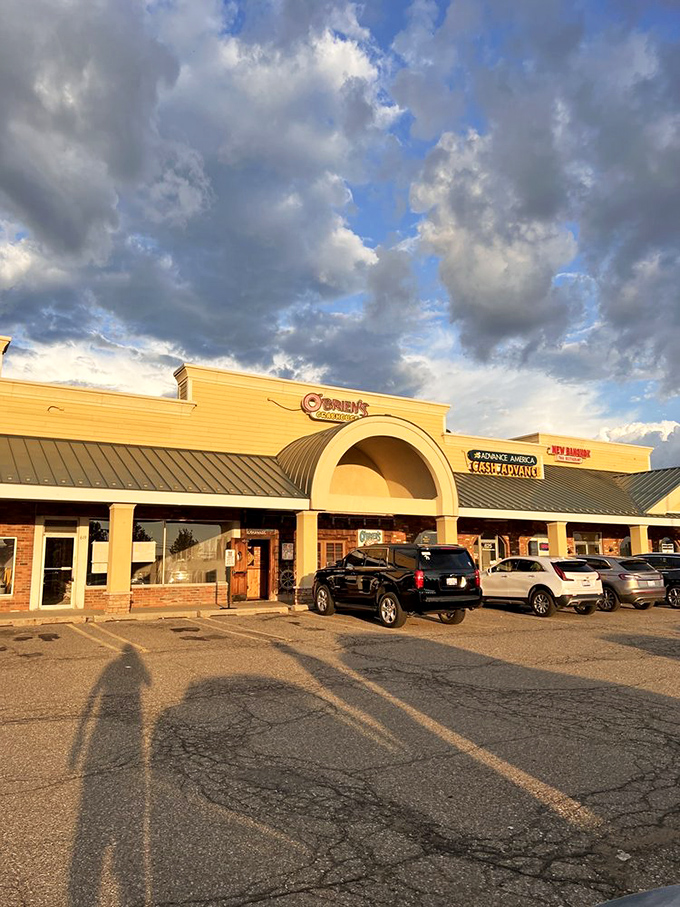 Wooden shingles, nautical decor, and crab legs for days. O'Brien's is the landlocked sailor's dream come true.