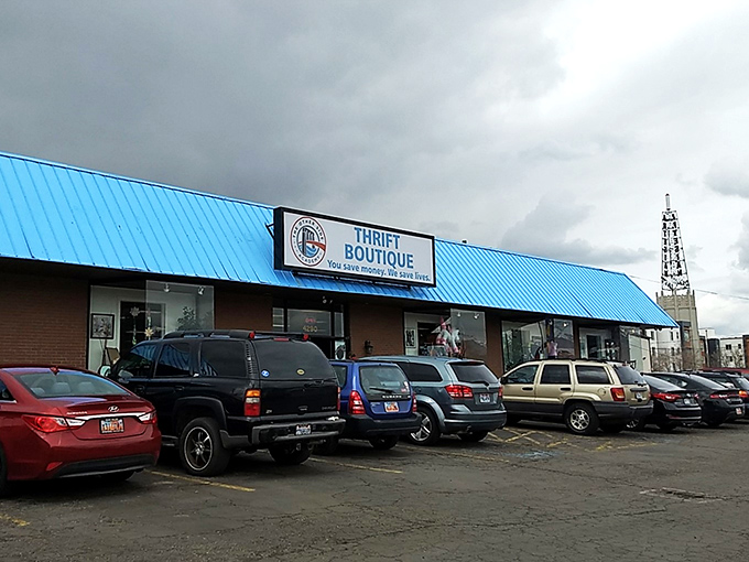 Shopping that's good for your style and your soul. The Other Side is where retail therapy meets actual therapy&mdash;talk about a win-win!