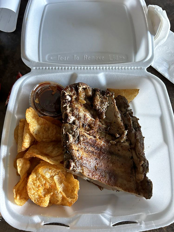 Takeout temptation: Who needs a pizza box when you can have this BBQ beauty to-go? Netflix and grill, anyone?