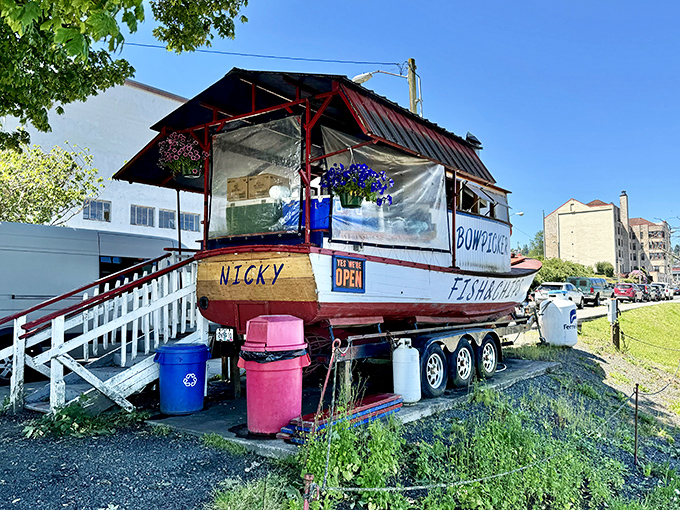 From stern to bow, this converted fishing boat is serving up smiles and satisfying hungry landlubbers one order at a time.