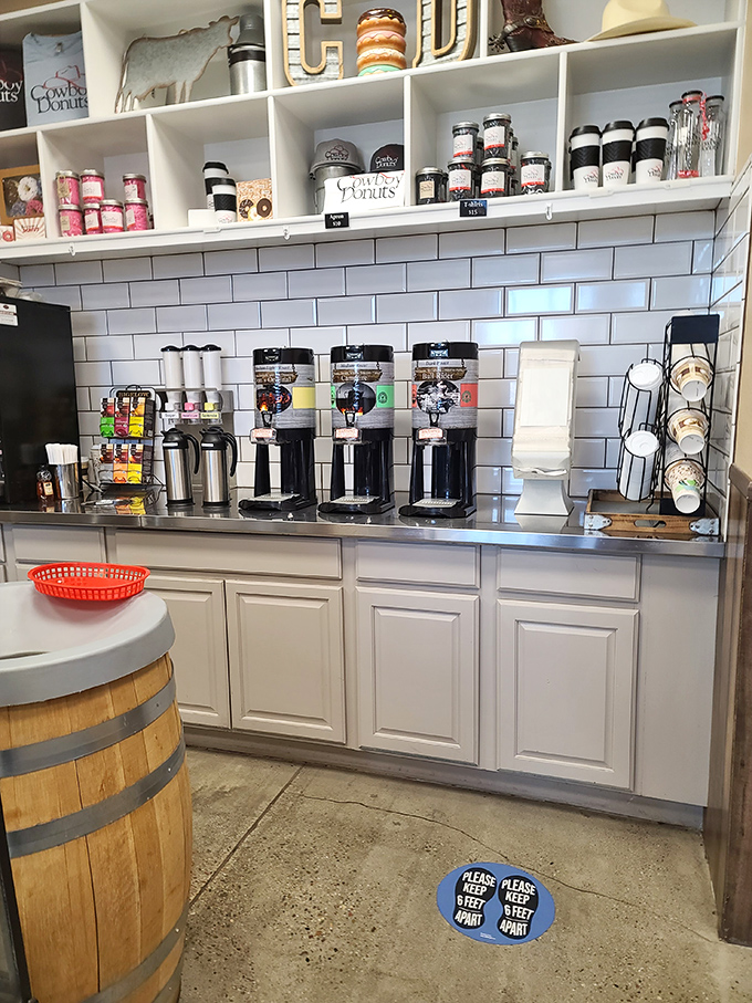 Coffee corner or flavor laboratory? With these dispensers and toppings, your morning brew becomes a customizable masterpiece.