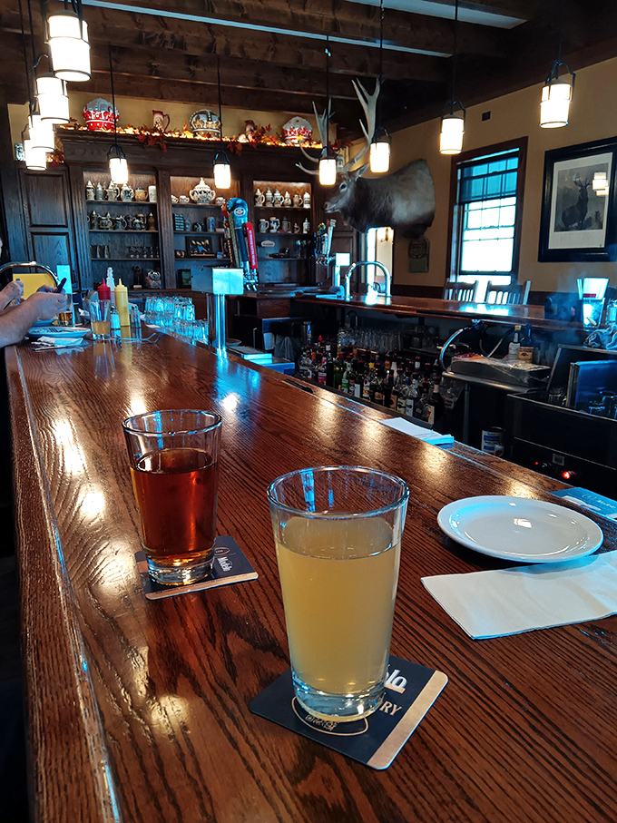 Cheers to choices! Whether you're a beer buff or a cocktail connoisseur, this bar's got you covered like grandma's quilt.