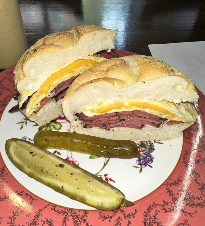 Breakfast of champions! This egg sandwich is here to prove that mornings can indeed be egg-cellent.