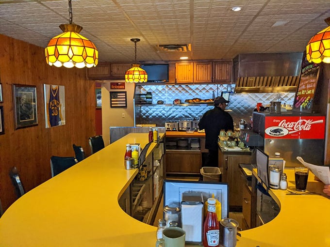 Pull up a chair at Solly's counter, where butter-slinging magicians turn humble ingredients into edible gold. It's dinner and a show, folks!