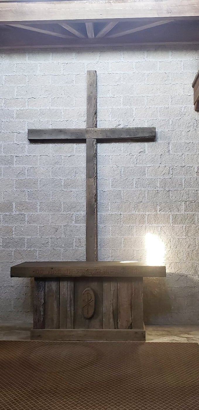 No knights in shining armor here, but this altar brings a touch of solemnity to Florida's quirkiest castle.