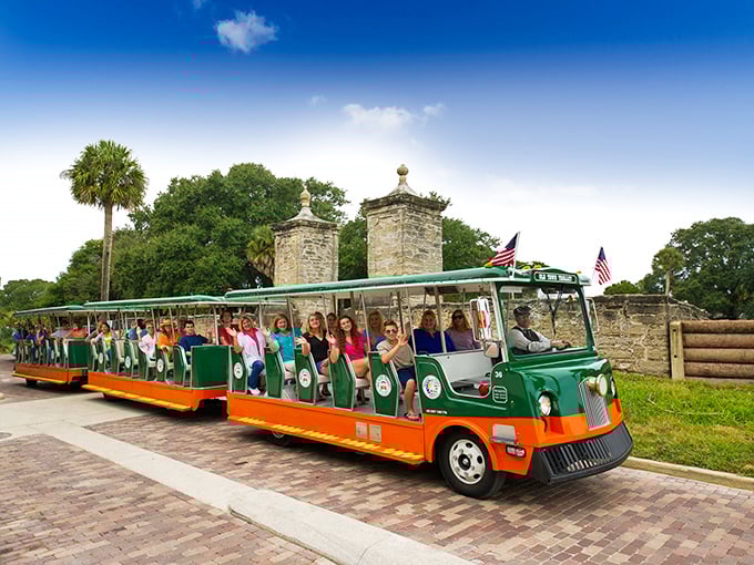 Rustic chic or shabby sheik? This setup is begging for a country breakfast and some cowboy poetry.