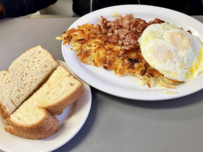 A breakfast fit for champions (of appetite)! This platter is where hash browns meet their crispy, golden destiny.