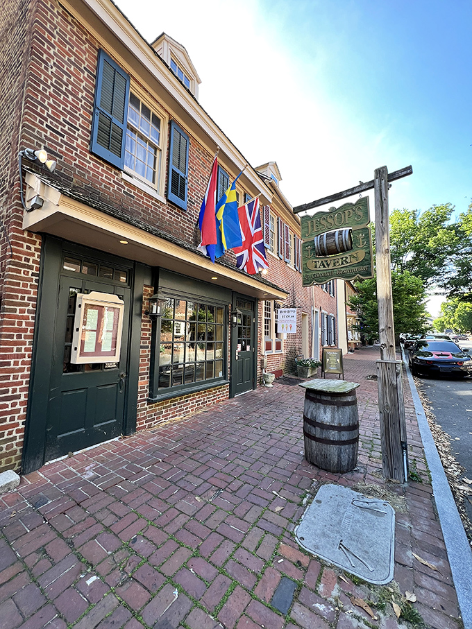 Jessop's Tavern: Where history and hunger collide! This colonial gem serves up a side of the past with every meal.