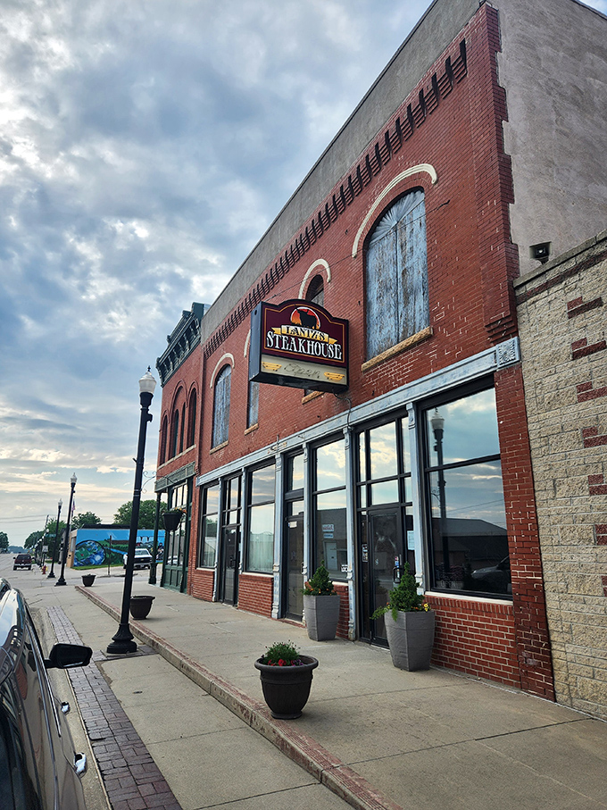 Lantz's Steakhouse: Where small-town charm meets big-city flavor. It's like Mayberry opened a steakhouse, and Andy Griffith became a grill master.