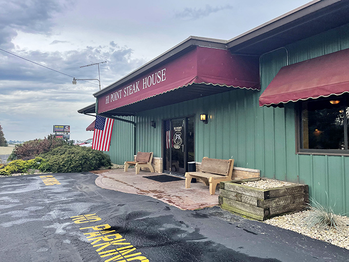 Red awnings signal stop, but your taste buds will be screaming 'go'! Hi Point proves the best things in life are at the top of a hill.