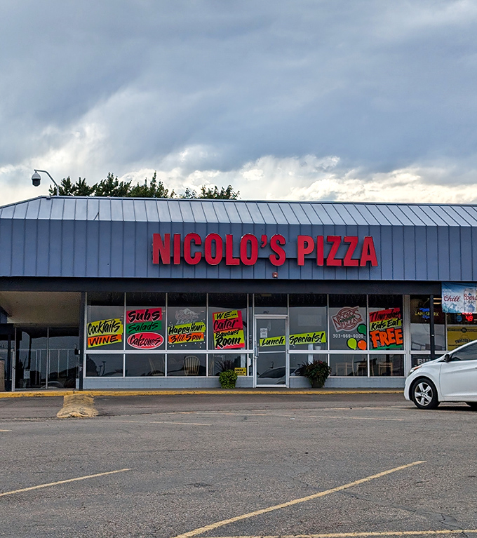 Caution: Nicolo's deep-dish may cause spontaneous Chicago accents and dreams of Wrigley Field. But trust us, it's worth it!