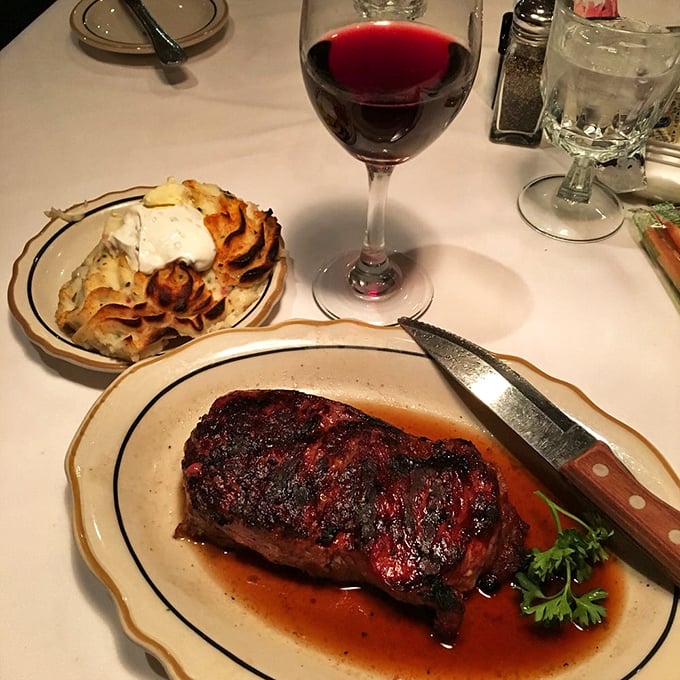 When your steak and potato arrive looking like they're posing for a magazine cover, you know you've made excellent life choices.