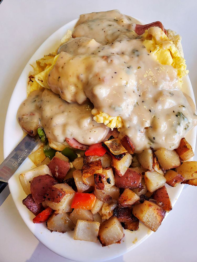 Southern comfort meets LA cool! This Kentucky-inspired breakfast is proof that sometimes, the best coast is the one on your plate.