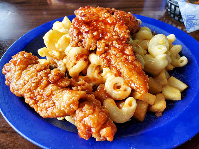 Buffalo chicken and mac & cheese: proof that sometimes the best relationships are the ones your cardiologist warns you about.