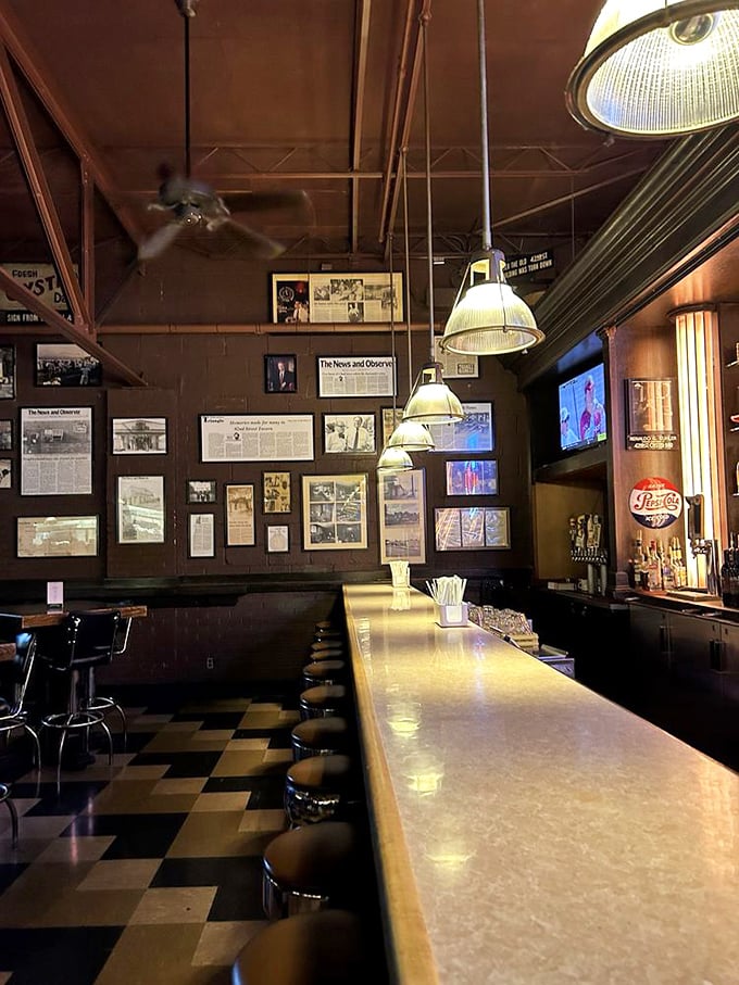 Where stories are shared and oysters are shucked. This bar area is the beating heart of 42nd Street, serving up history with every drink.