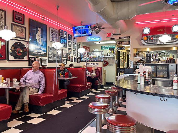 Where everybody knows your name... and your favorite order! Tommy's is like Cheers, but with better food.