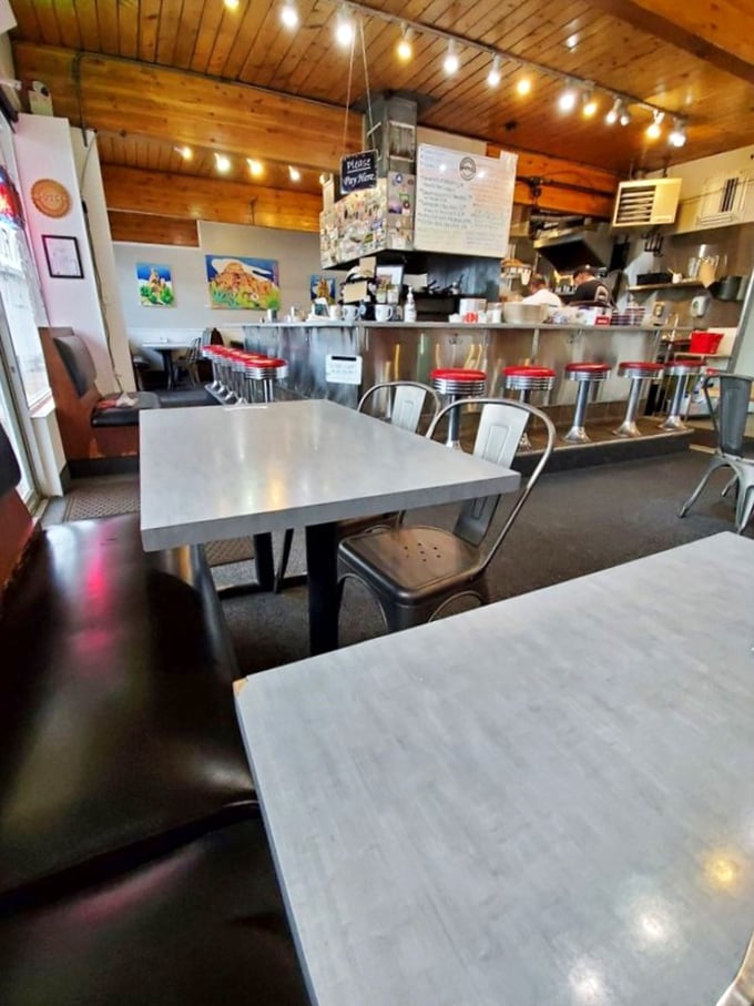 Retro-chic meets comfort food heaven. The dining area is like your cool grandma's kitchen, if she were a master chef.