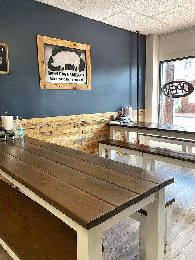 Rustic charm meets BBQ chic. This dining area is so inviting, you might be tempted to move in permanently.