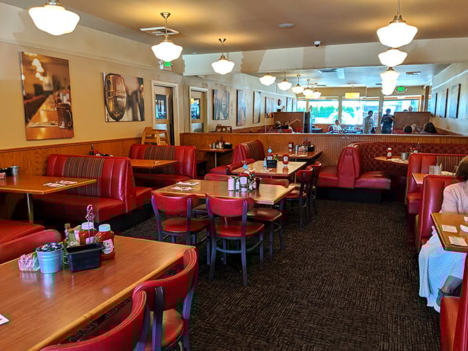 Retro chic meets modern comfort. This dining area is where memories are made, one syrup-soaked bite at a time.