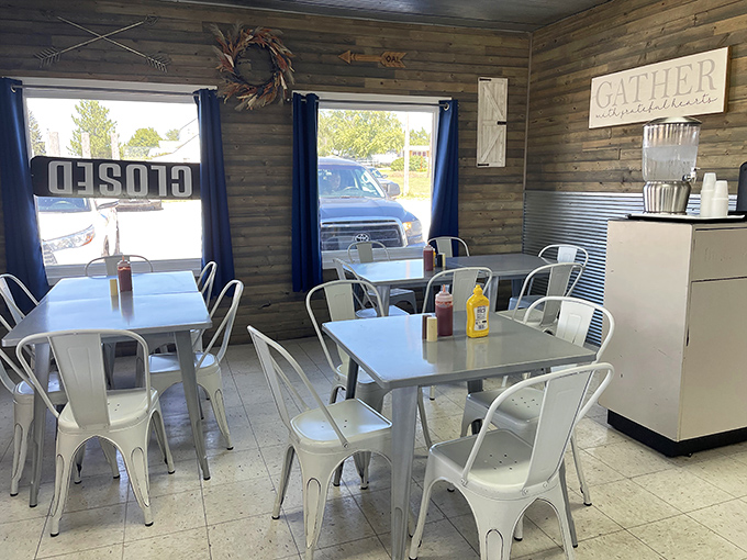 Retro chic meets modern comfort in this dining area. It's like your cool grandma's kitchen got a hipster makeover.