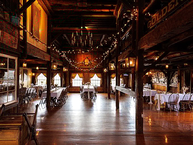 Dine like it's 1799! This rustic hall, with its wooden beams and twinkling lights, is what Paul Revere would've Instagrammed &ndash; if he could.
