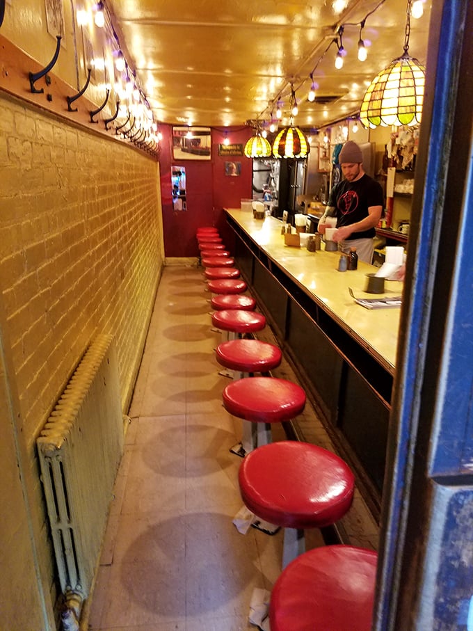 Breakfast ballet in action! Watch as Al's staff pirouette around each other in this culinary choreography.