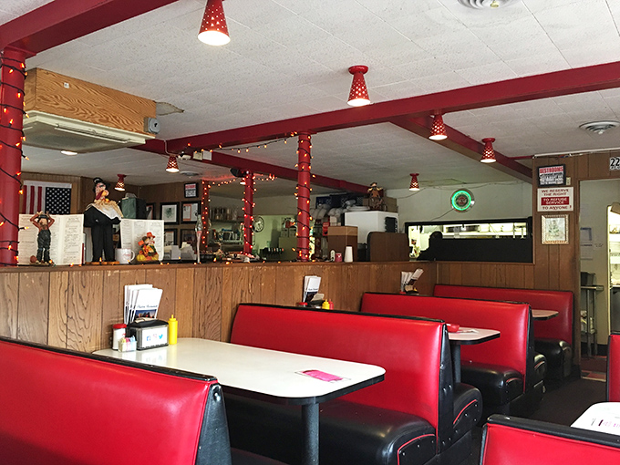 Retro chic meets comfort cuisine! Skyline's dining area is where "Happy Days" meets happy bellies in a symphony of red and wood.