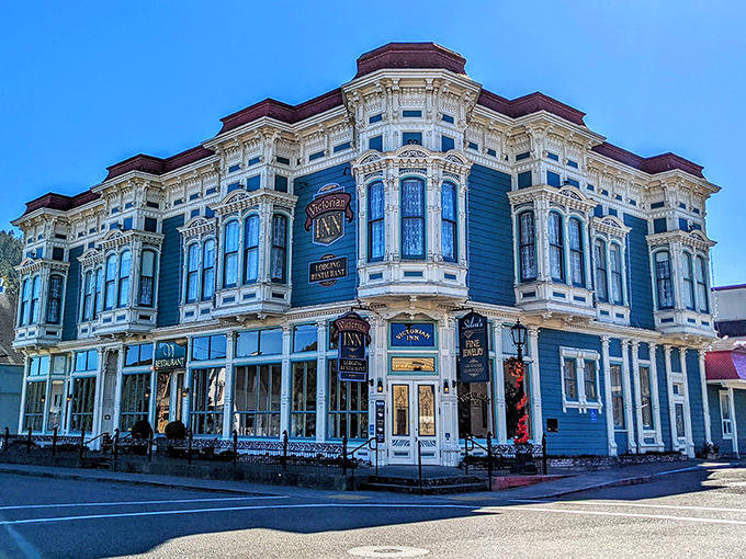 Victorian splendor meets modern comfort! The Victorian Inn is where you can live out your Downton Abbey fantasies, California-style.