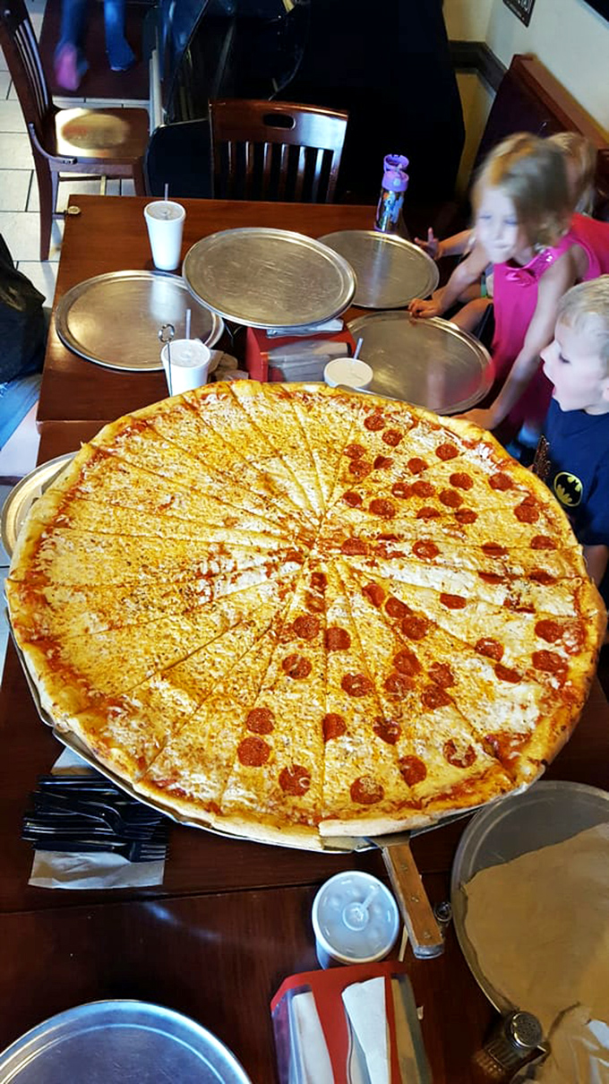 Size does matter! This 32-inch behemoth could double as a hula hoop. Pizza night just got supersized.