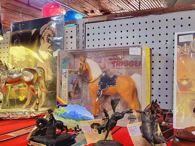 Roy Rogers would tip his hat to this collection of Western memorabilia. That palomino figure brings back Saturday morning TV memories!
