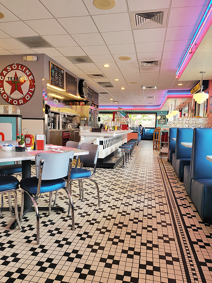 Neon lights, chrome accents, and enough nostalgia to fill a jukebox&mdash;welcome to the diner of your American Graffiti dreams.
