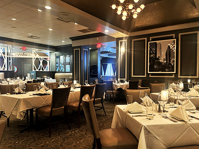 Dine in style! This room is so classy, you'll feel like you're in a movie scene – just don't reenact the spaghetti kiss from Lady and the Tramp.